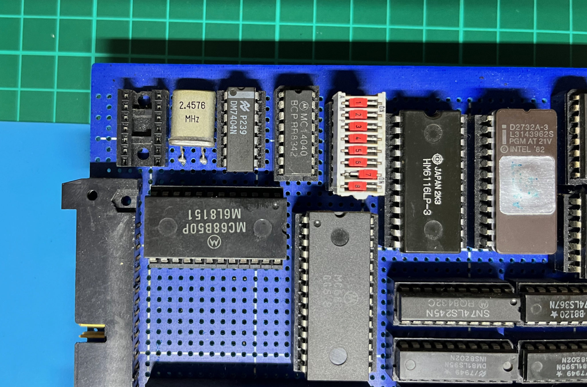 A Retro Motorola MC6850 ACIA Baud Rate Generator - Digicool Things