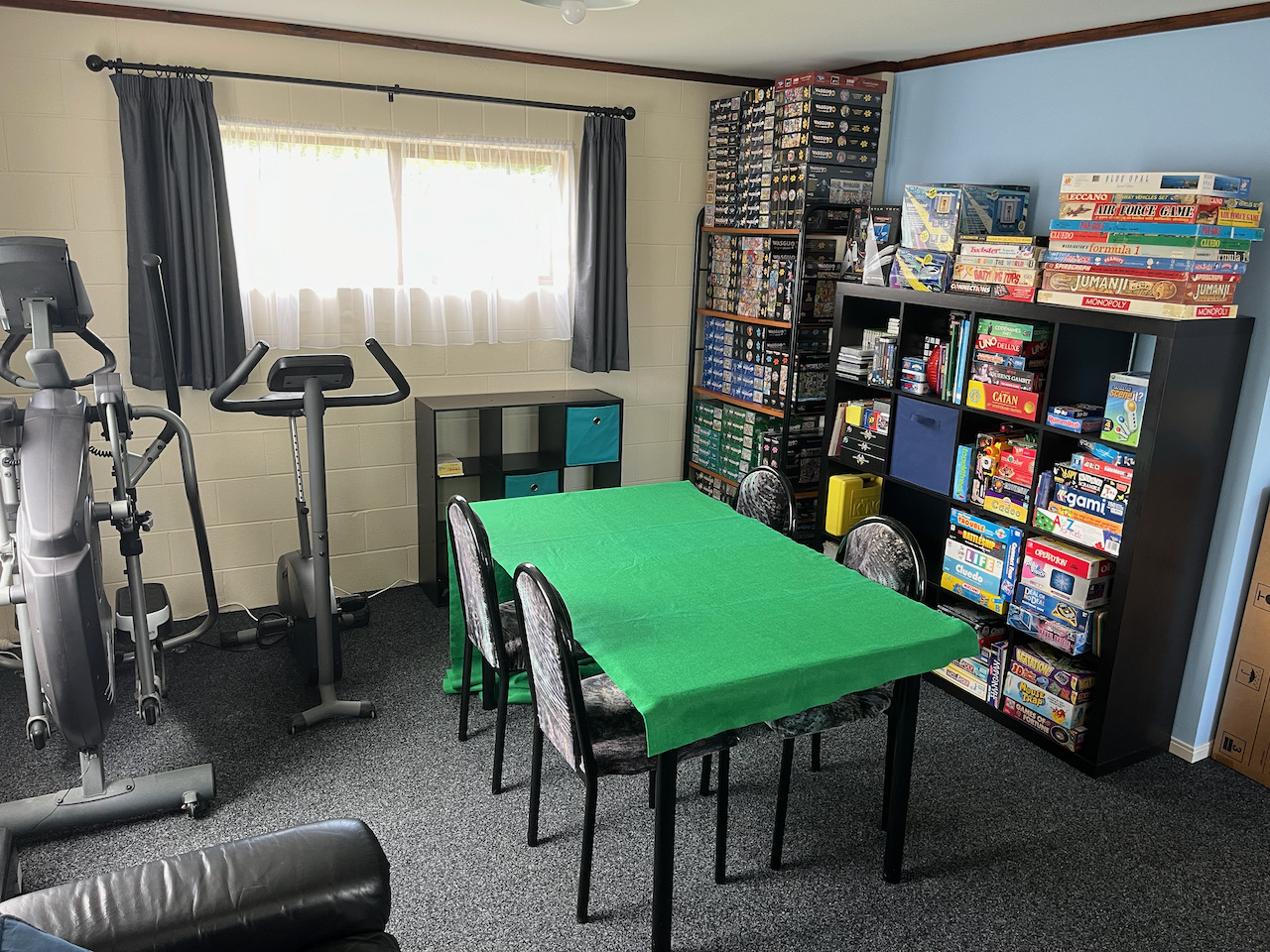 A Quick Gaming Table Conversion - Digicool Things